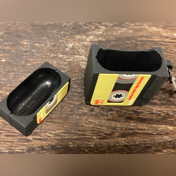 Portable Audio & Video | Vintage Retro Cassette Tape Air Pods Carrying ...